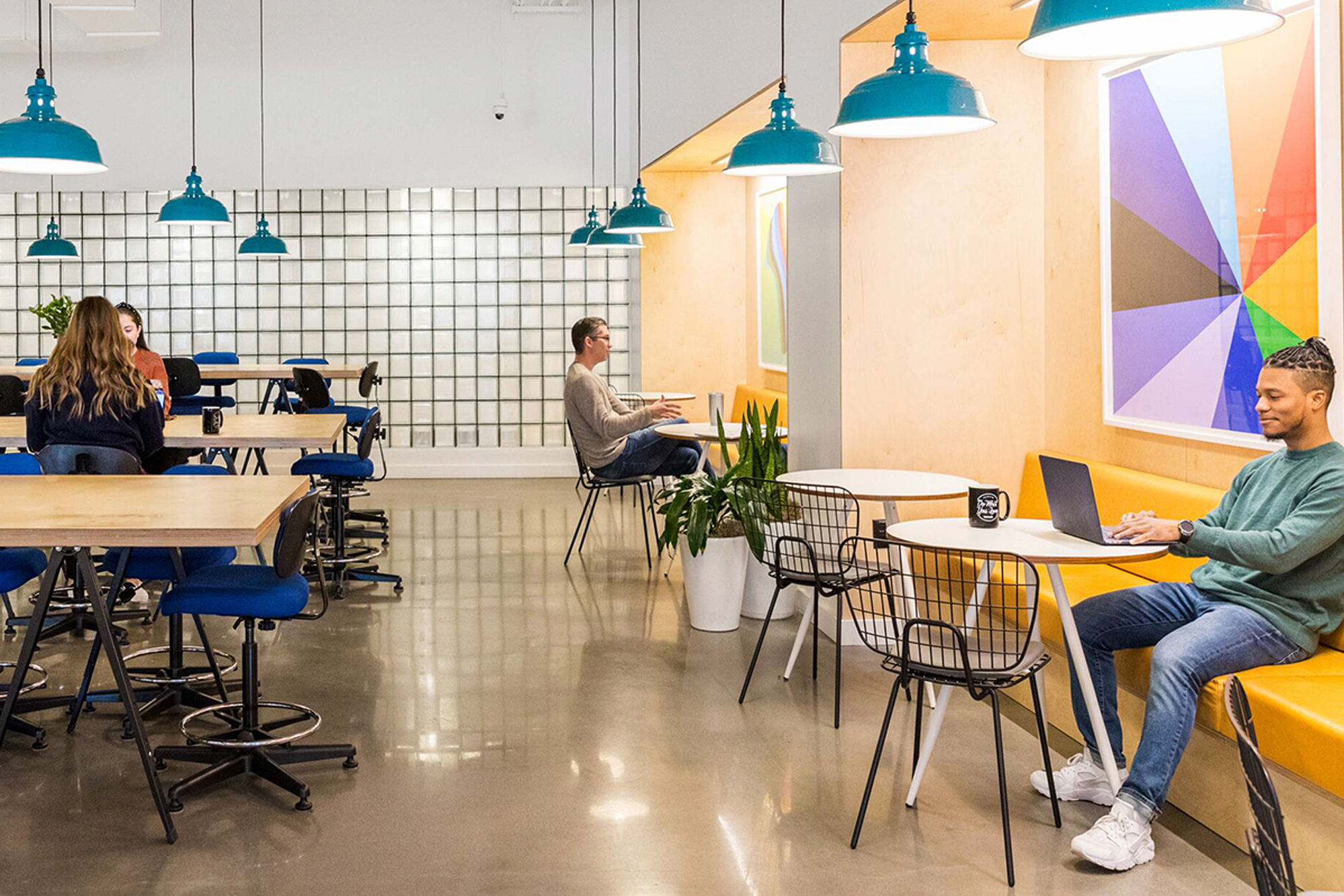 Dedicated Office Set-up Vs Flexi-desks