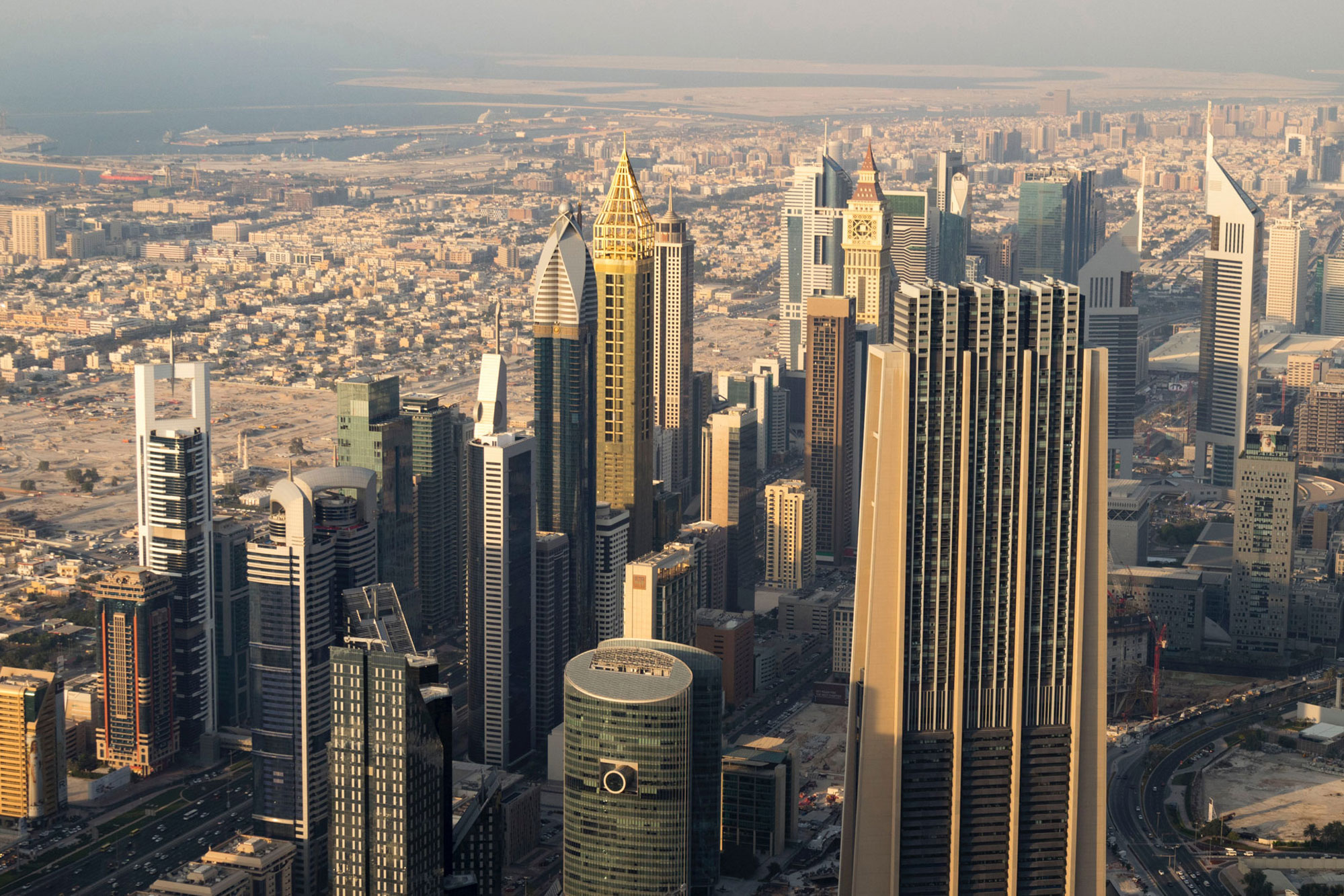 A Guide to Offshore Business Model in the UAE | Flyingcolour